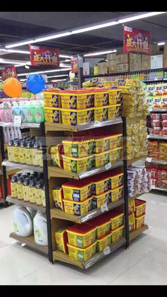 Four Way Supermarket Display Shelves Convenience Store Racks Q195 Material